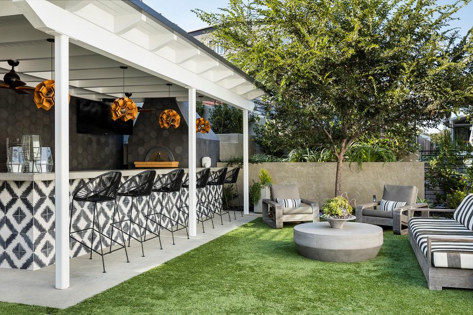 Outdoor Bar Ideas: Entertain Outside in Style - Intro Into Blog